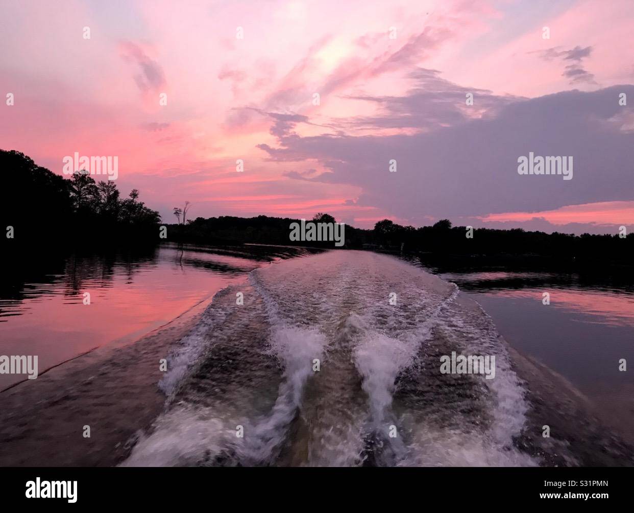 Captured moving water hi-res stock photography and images - Alamy