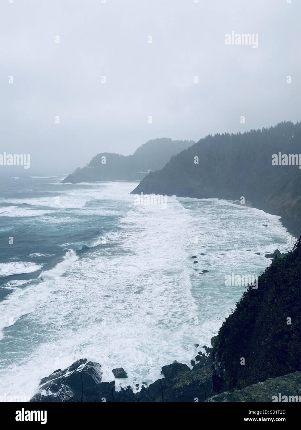 Pretty blue water hi-res stock photography and images - Alamy