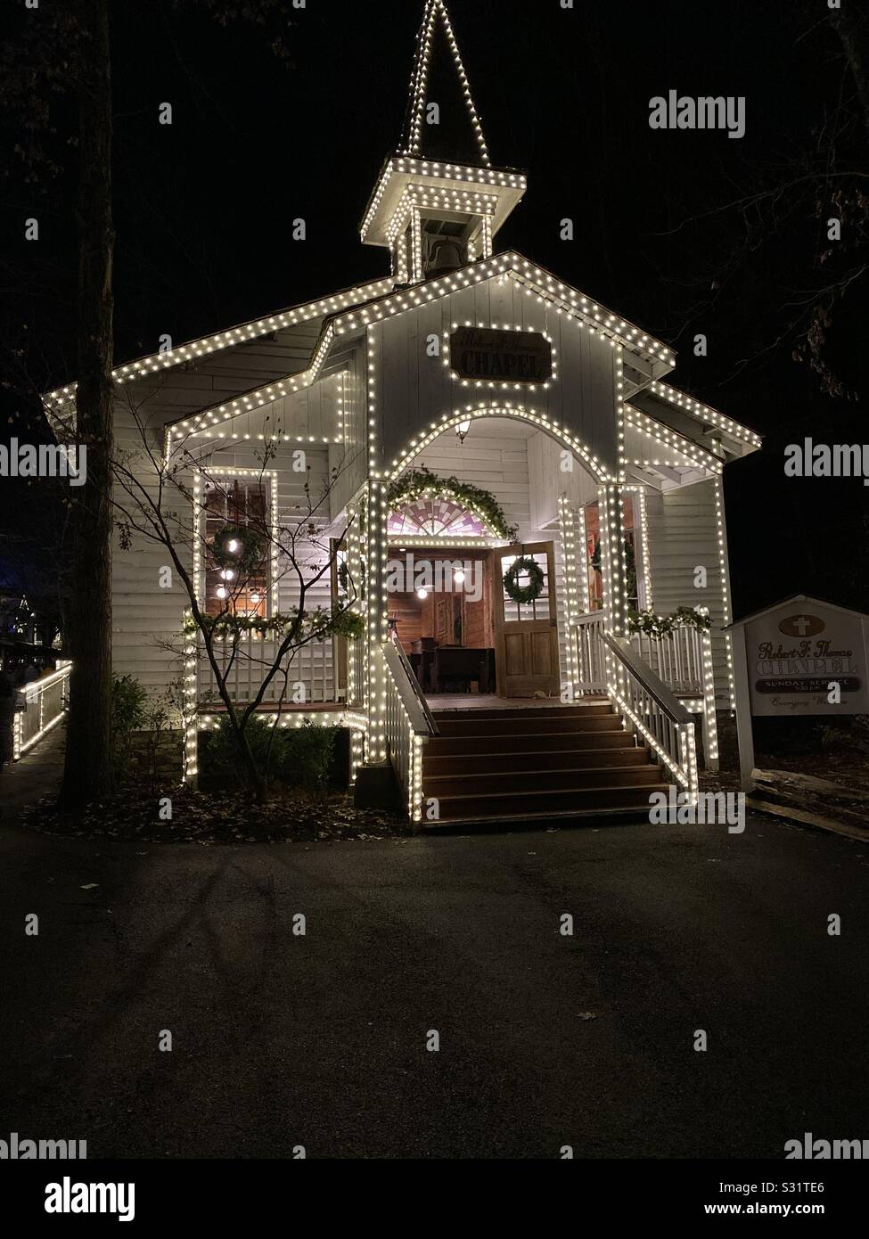 Dollywood hi-res stock photography and images - Alamy