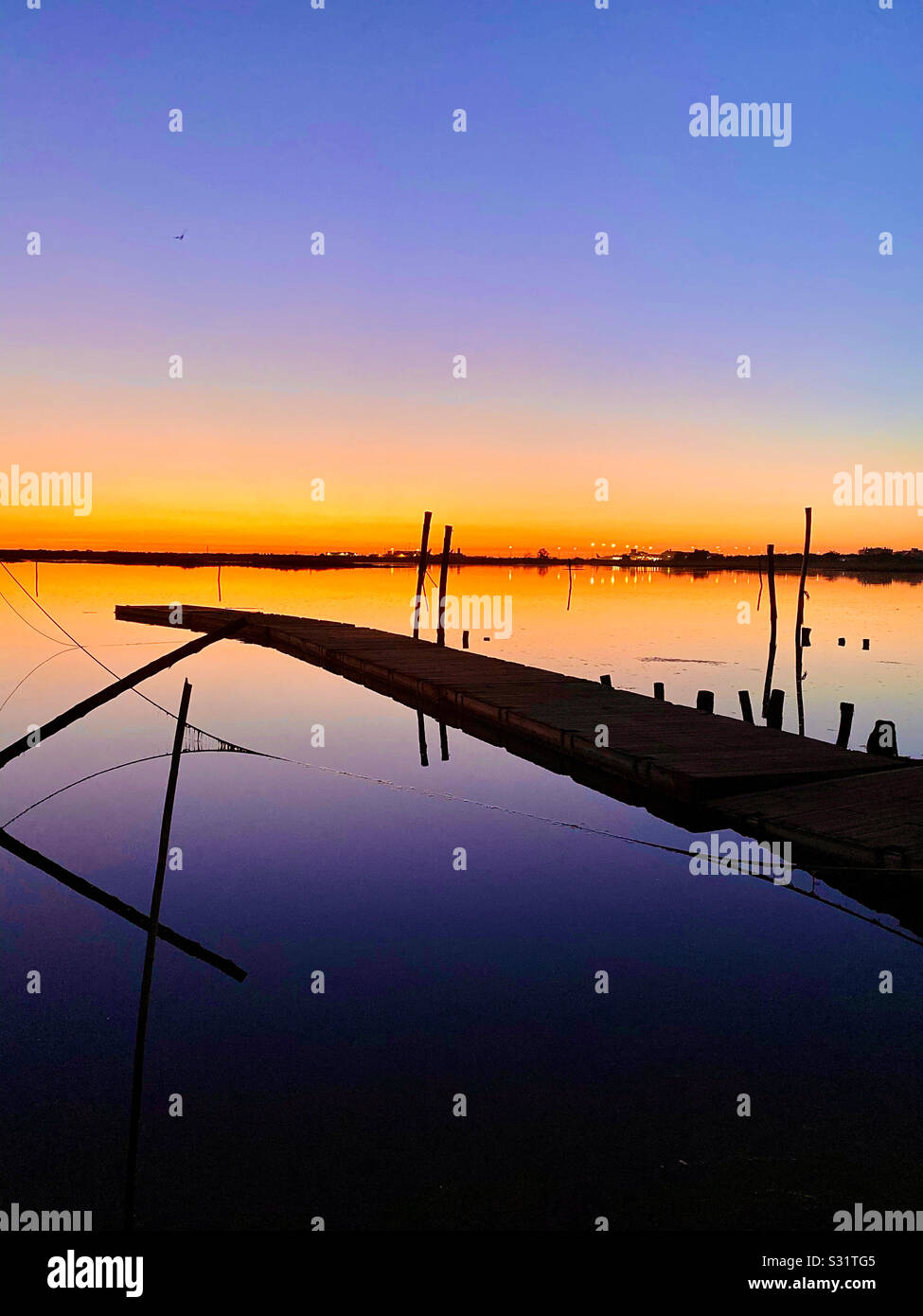 Short pier hi-res stock photography and images - Alamy
