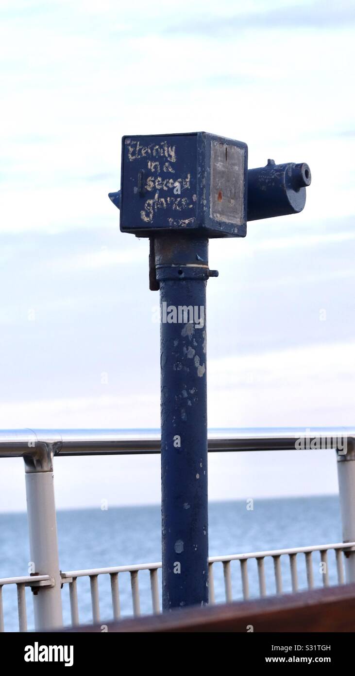 Public seaside telescope hi-res stock photography and images - Alamy