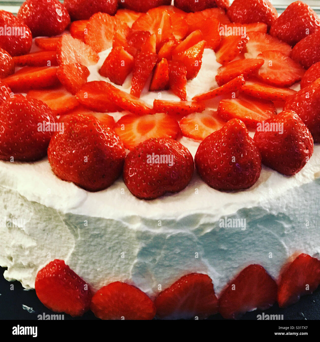 Short Cake High Resolution Stock Photography and Images - Alamy