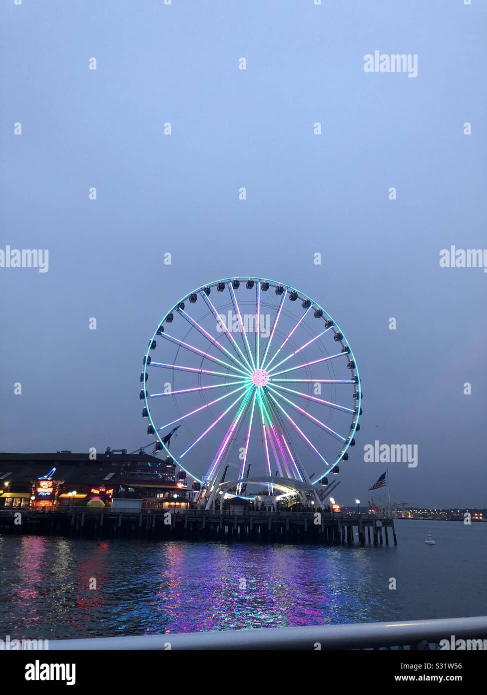 Waterfront ferris wheel hi-res stock photography and images - Alamy