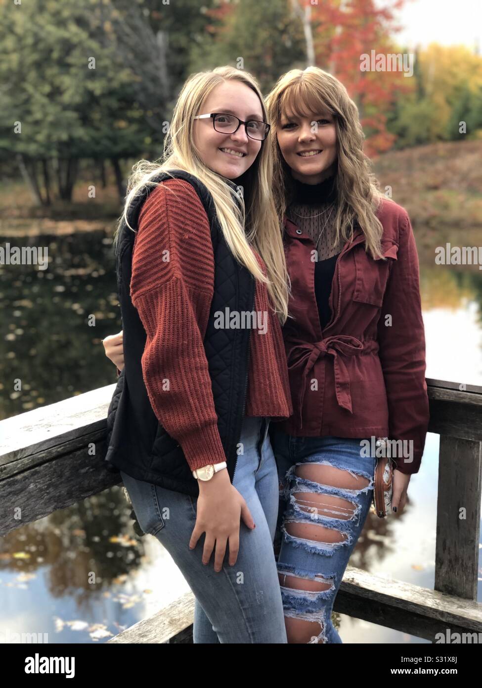 Fall friends hi-res stock photography and images - Alamy