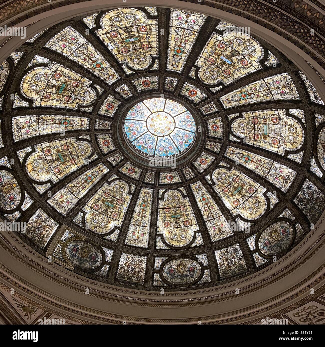 Chicago stained glass dome Stock Photo - Alamy