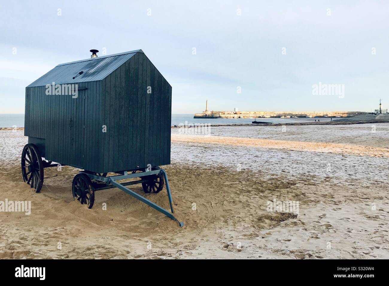Bathing machine england hi-res stock photography and images - Alamy