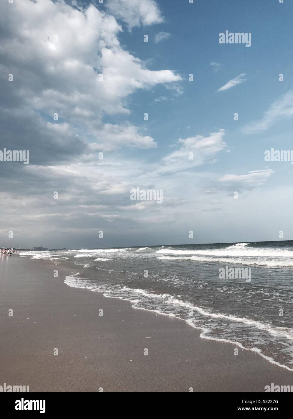 Beach bum hi-res stock photography and images - Alamy