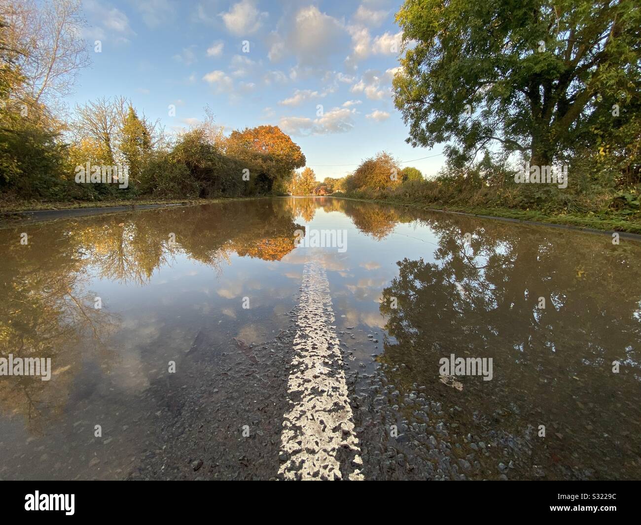 Autumn floods uk hi-res stock photography and images - Alamy