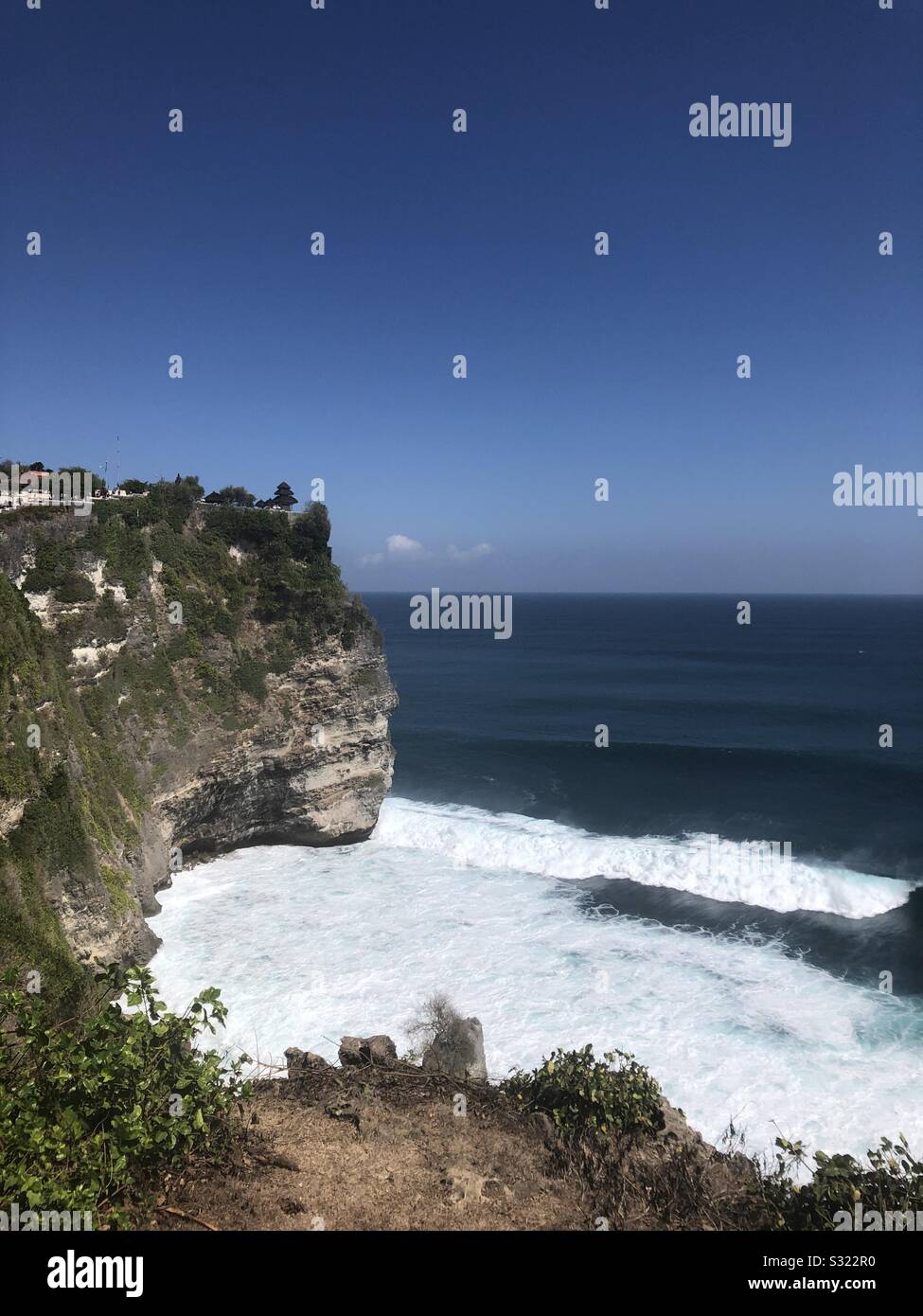 Bali sea temple hi-res stock photography and images - Alamy