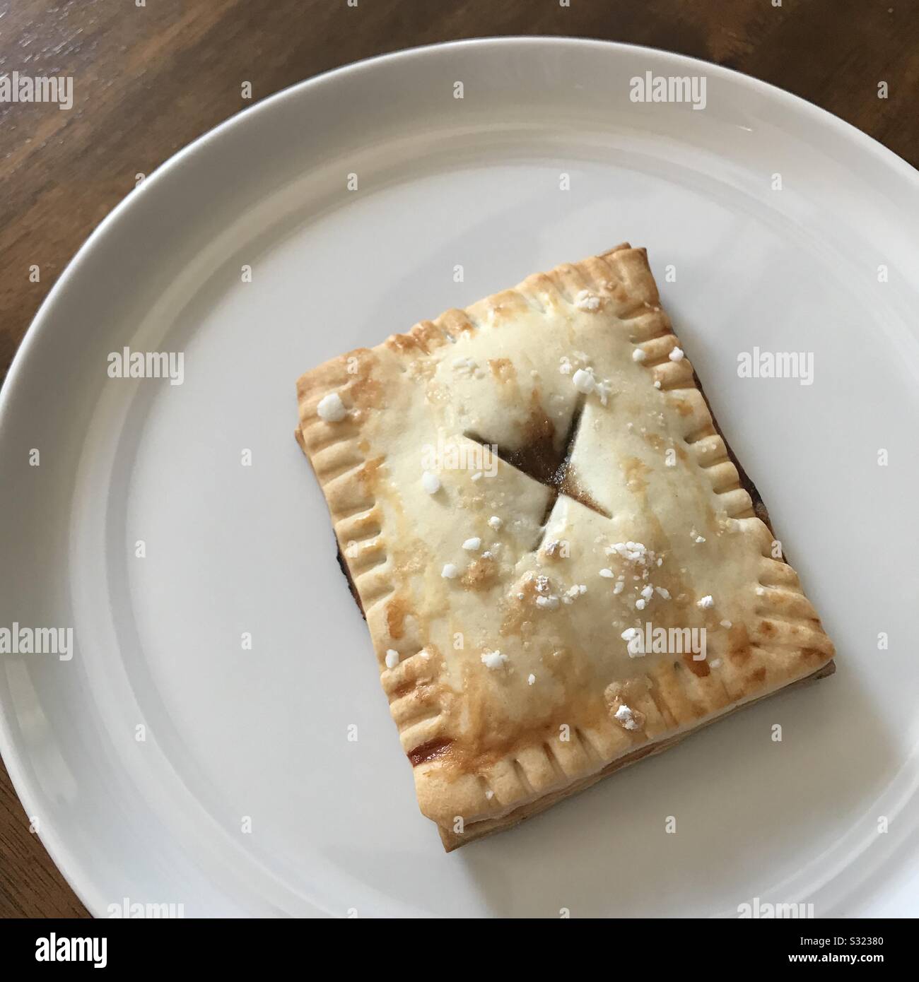 Hand pie hi-res stock photography and images - Alamy