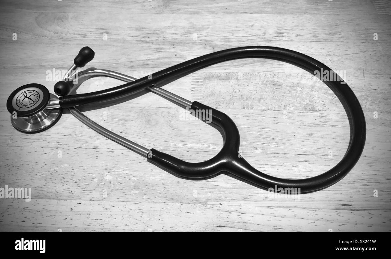 White stethoscope hi-res stock photography and images - Alamy
