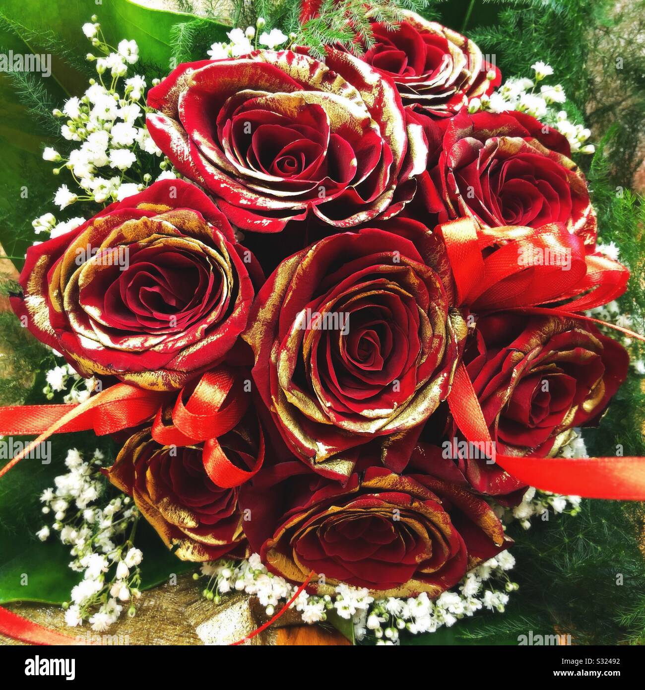 Bunch of red roses Stock Photo - Alamy