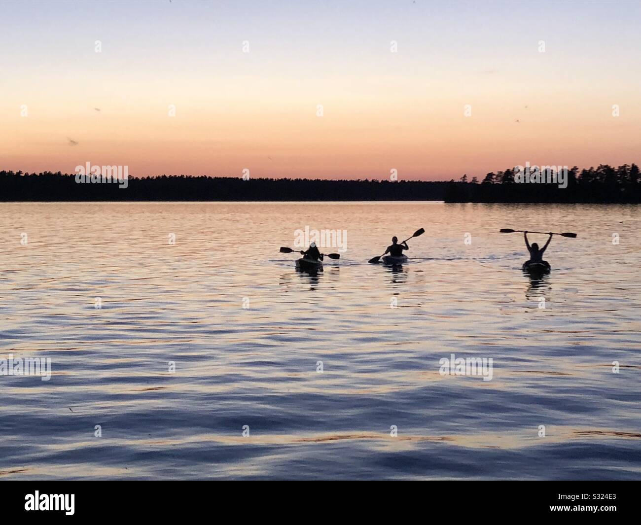 Lake kayak family hi-res stock photography and images - Alamy