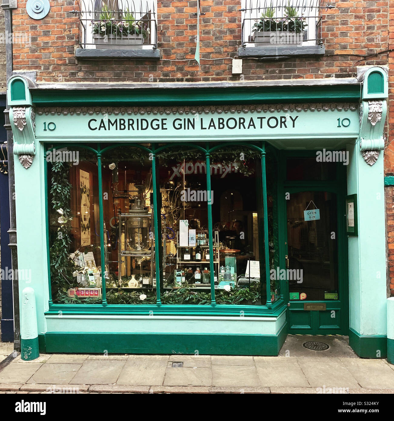 Georgian Shopfront High Resolution Stock Photography and Images - Alamy