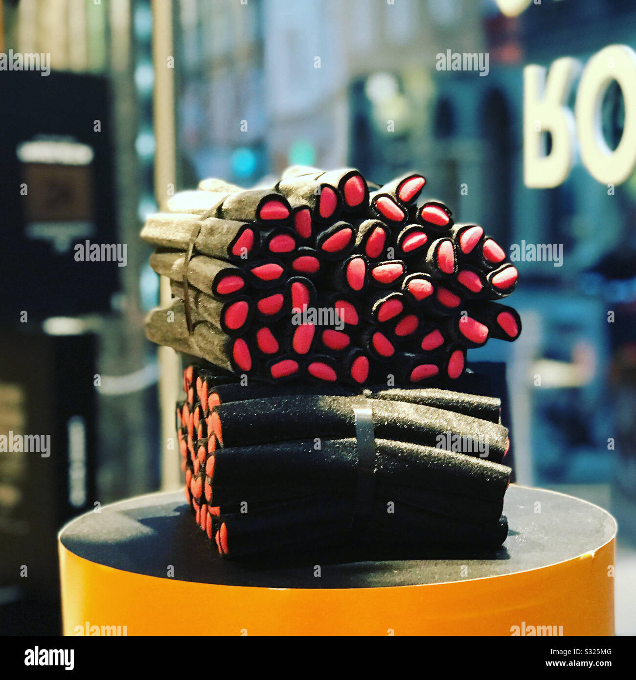Candystore hi-res stock photography and images - Alamy