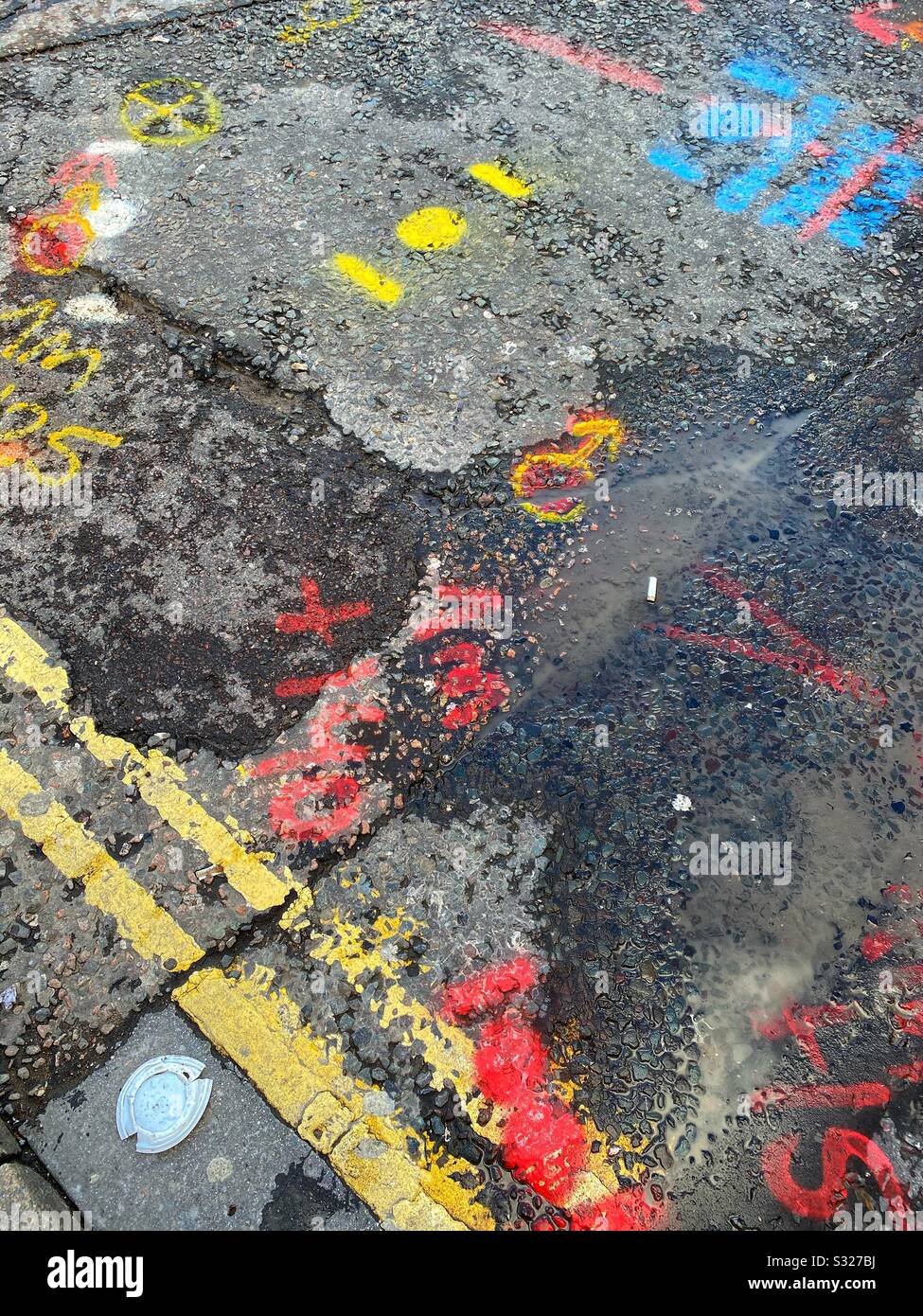 Colourful writing hi-res stock photography and images - Alamy