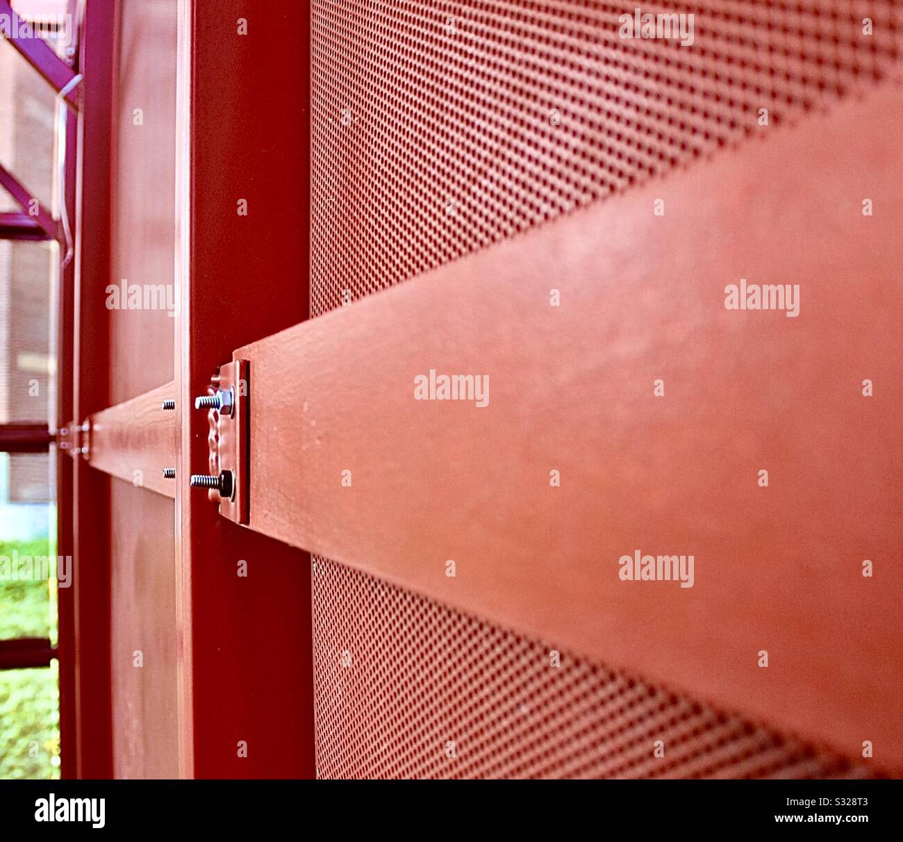 Red beam hi-res stock photography and images - Alamy