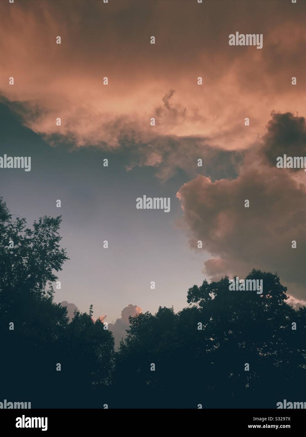 Dusty Sky With Clouds High Resolution Stock Photography and Images - Alamy