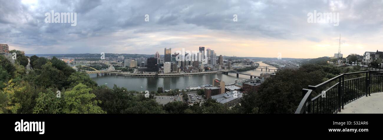 Pittsburgh pennsylvania skyline hi-res stock photography and images - Alamy