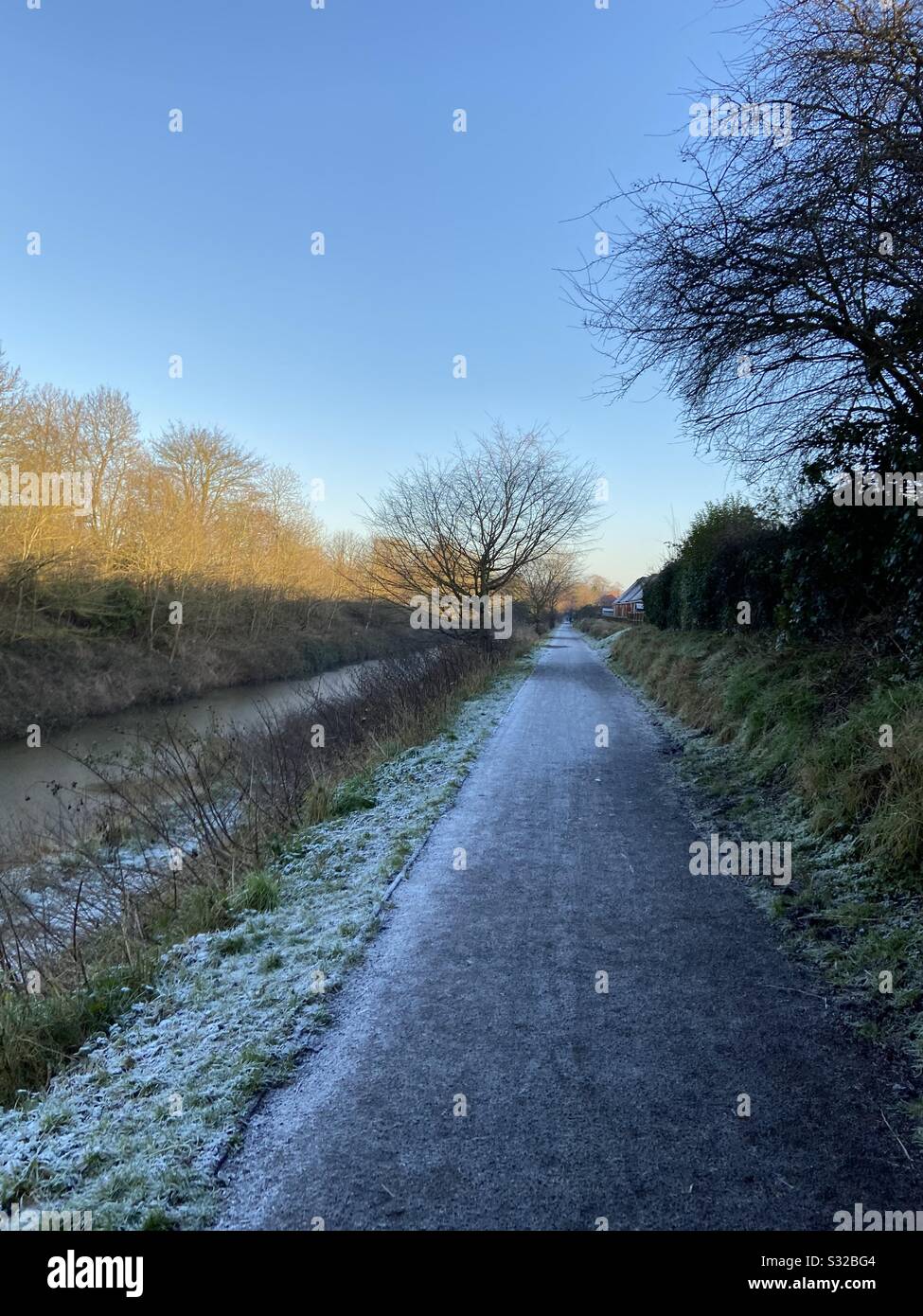 Day walk hi-res stock photography and images - Alamy