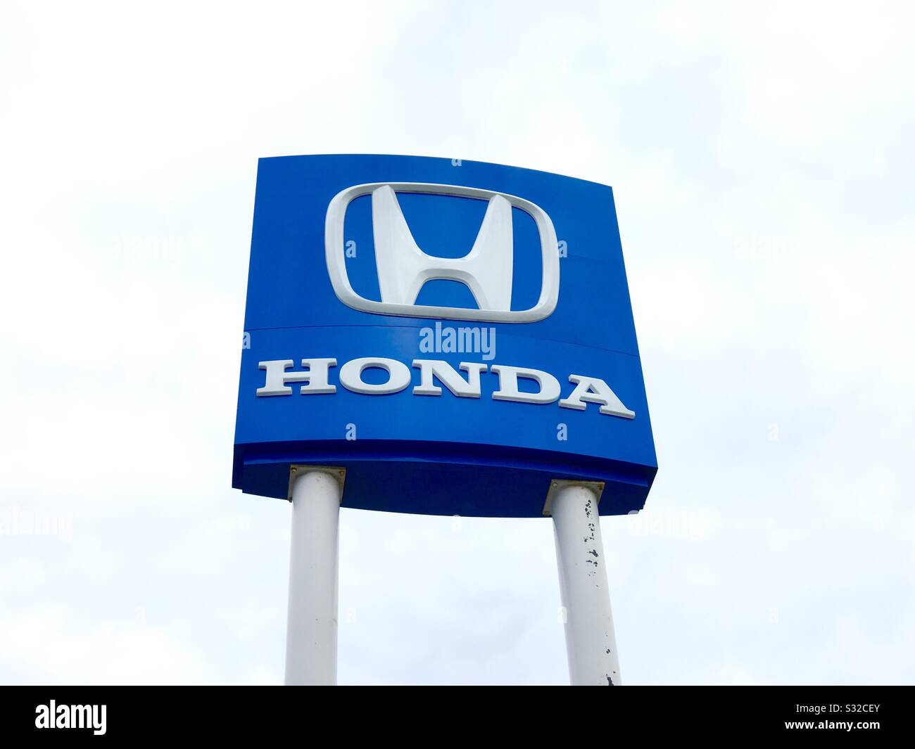 Honda sign hi-res stock photography and images - Alamy