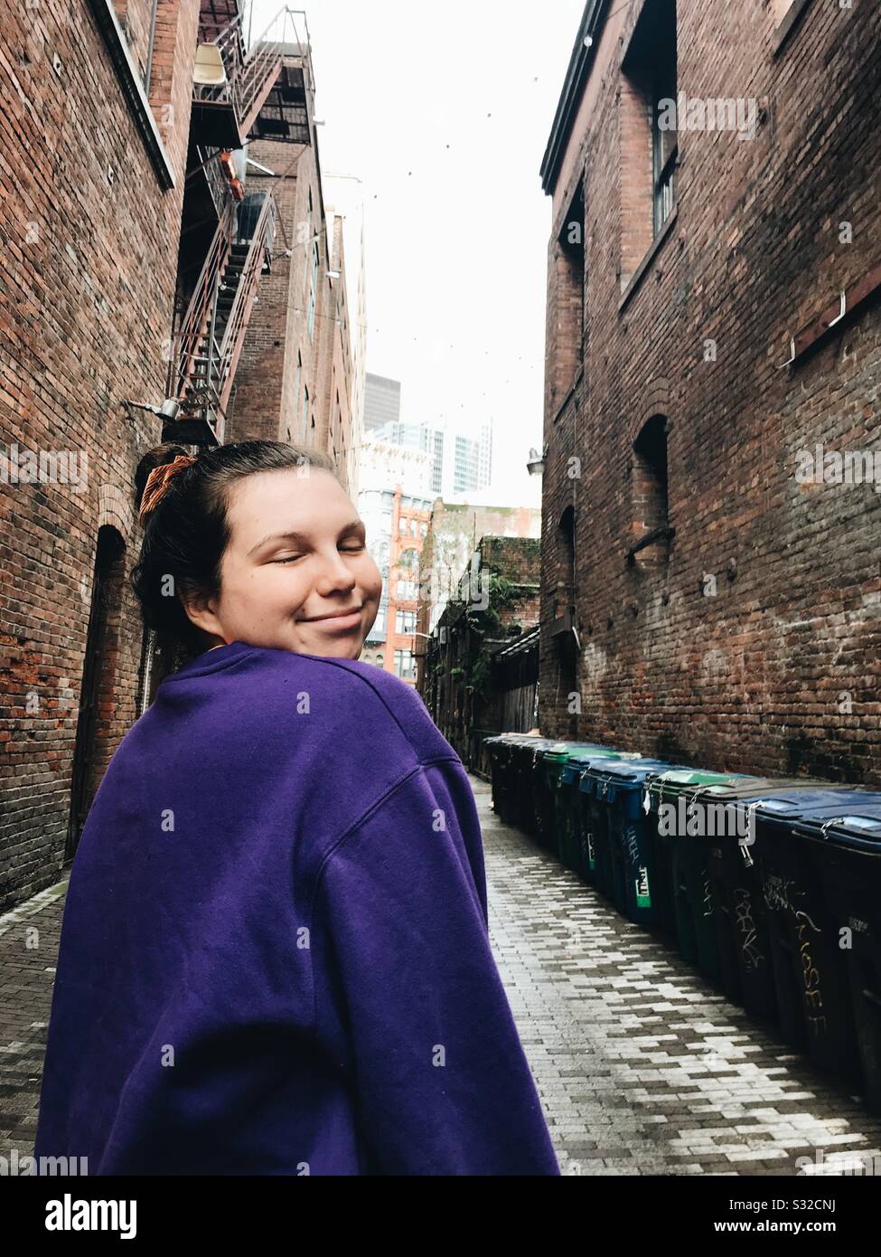 Vibing hi-res stock photography and images - Alamy