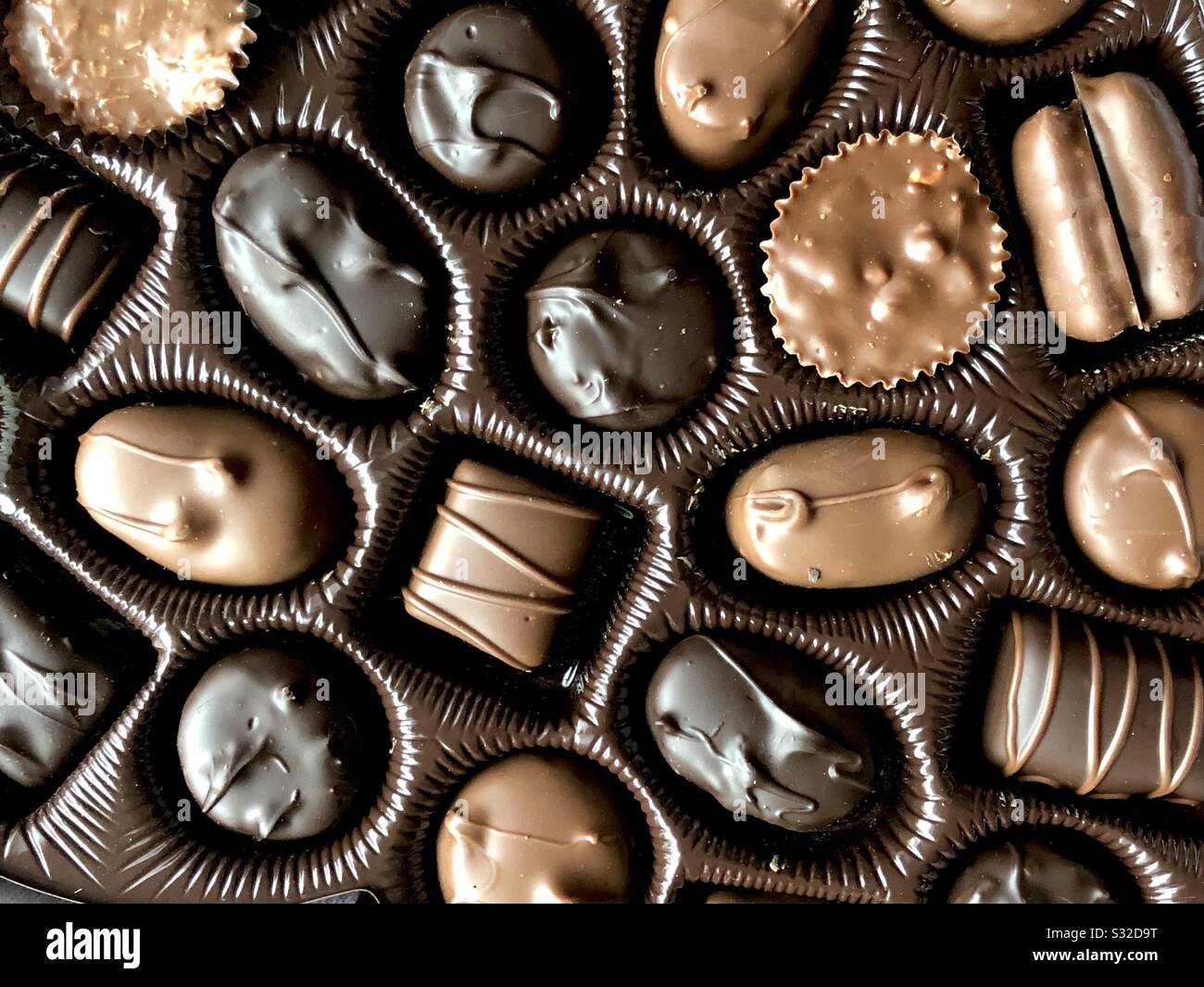 Dark and milk chocolates hi-res stock photography and images - Alamy