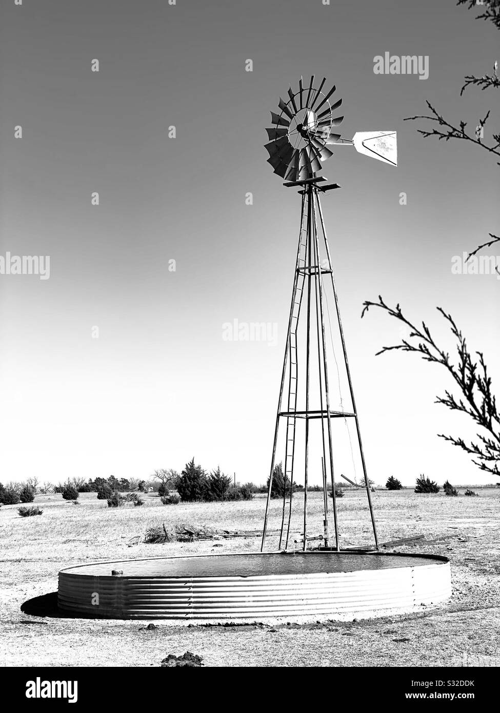 Windmill and water tank hi-res stock photography and images - Alamy