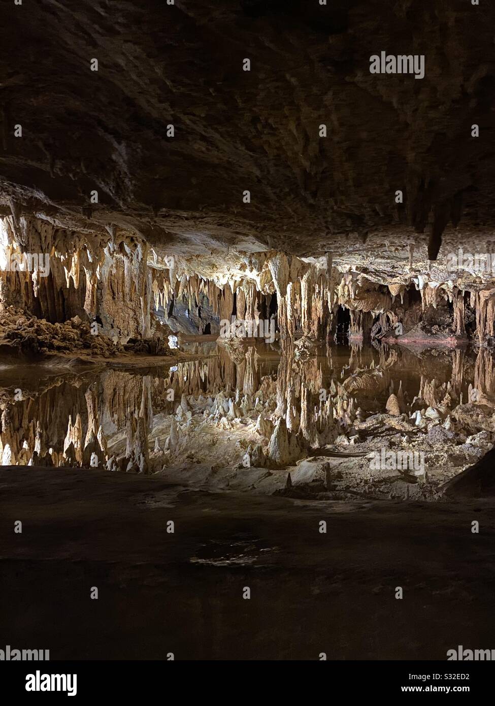 Luray caverns hi-res stock photography and images - Alamy