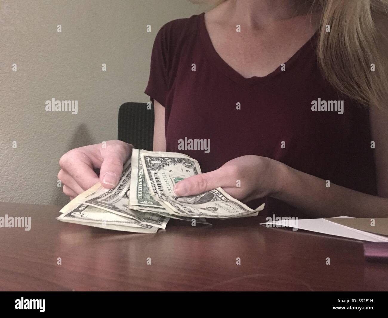 Banking money counting hi-res stock photography and images - Alamy