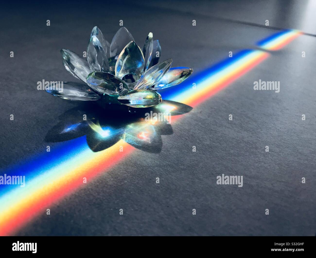 Dimond light hi-res stock photography and images - Alamy