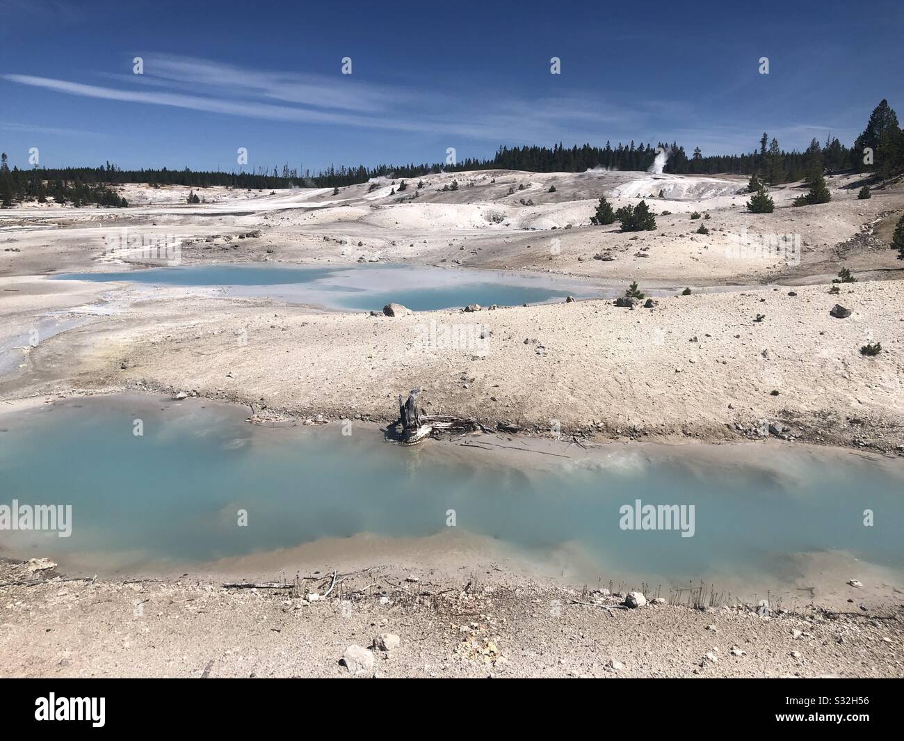 Sulphur pools hi-res stock photography and images - Alamy