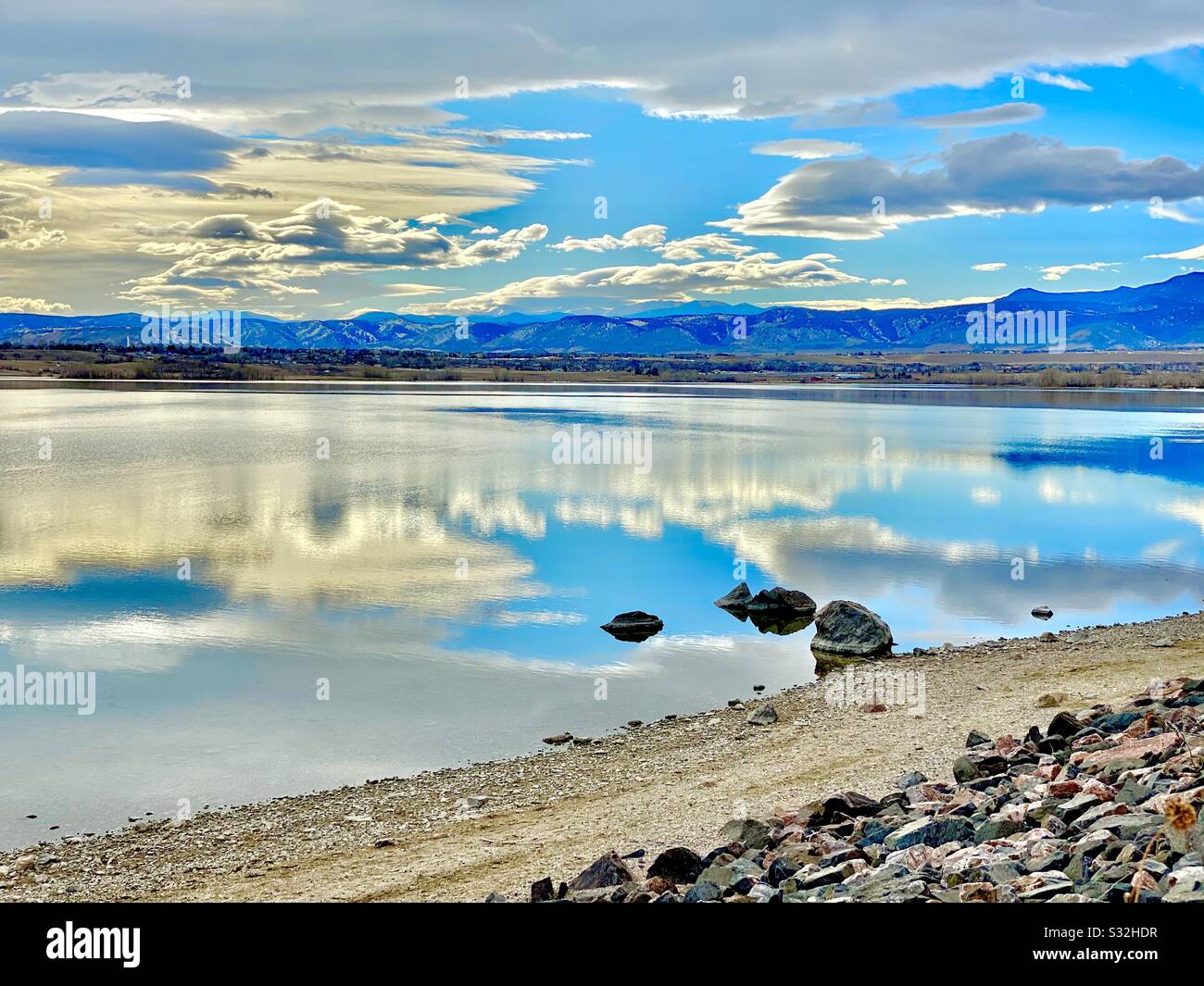 Reflection lake hi-res stock photography and images - Alamy