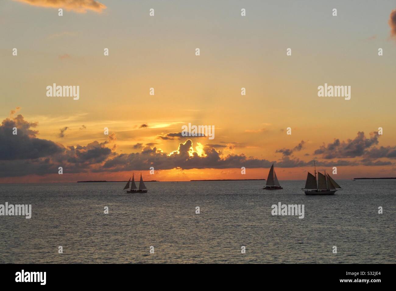Set sail hi-res stock photography and images - Alamy