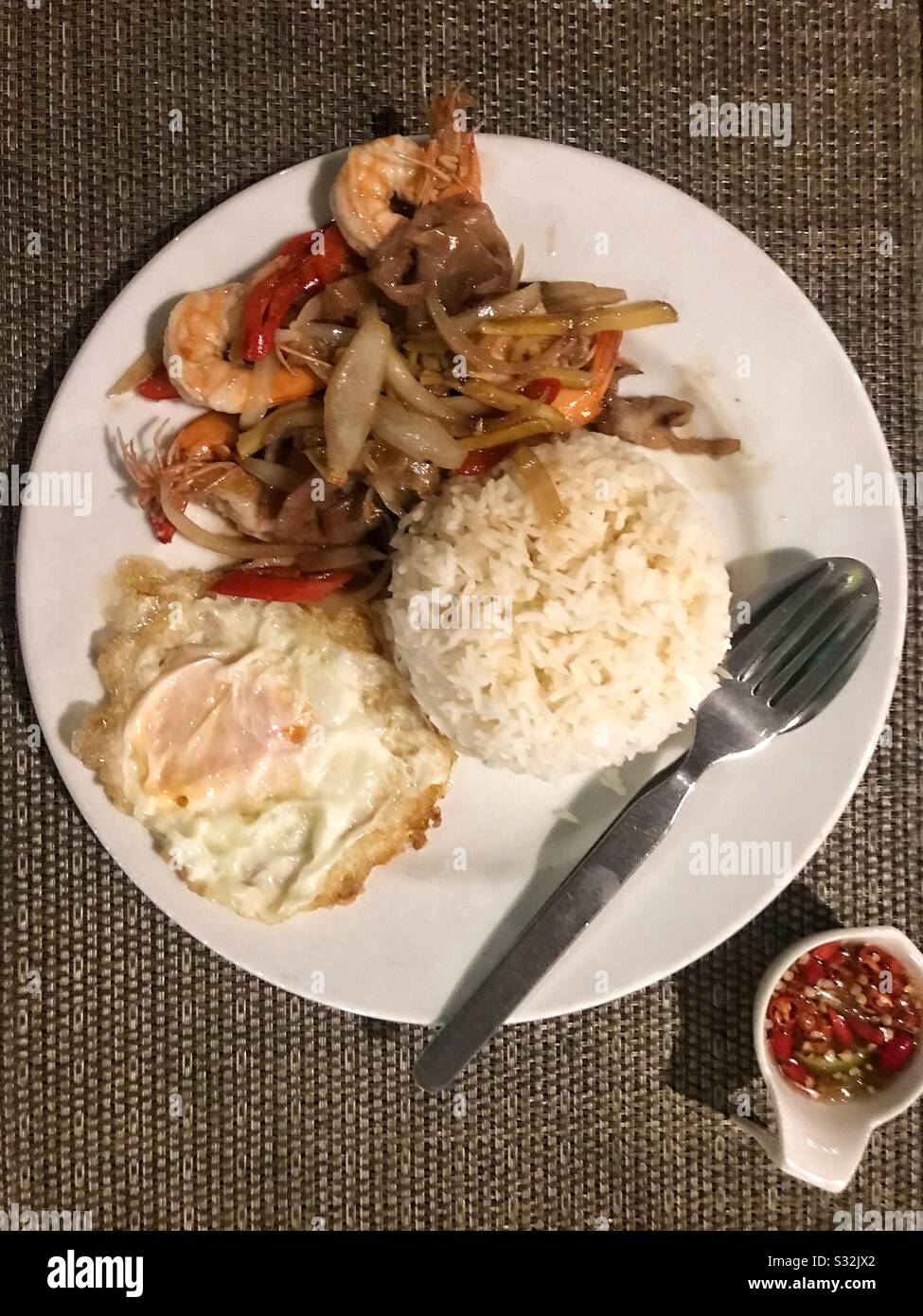 Food prawns hi-res stock photography and images - Alamy