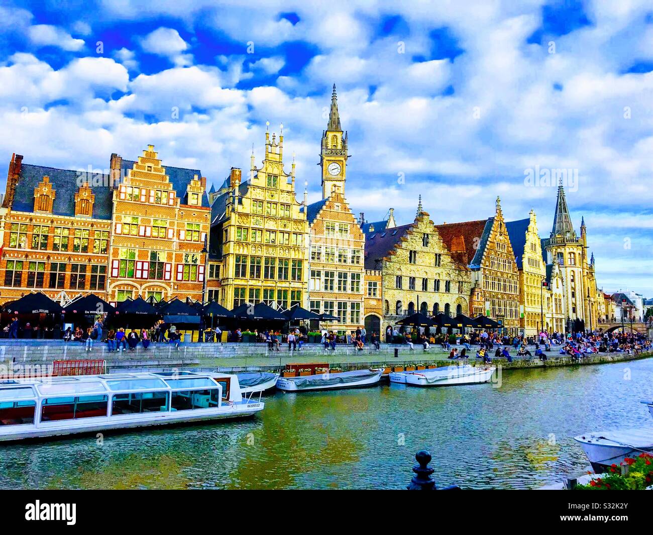 Pretty gabled belgian buildings hi-res stock photography and images - Alamy