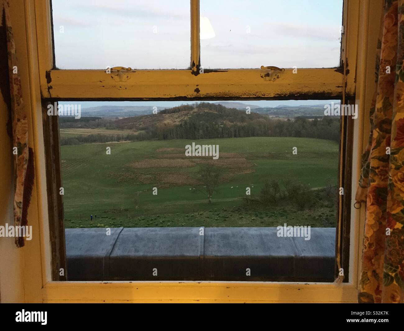 Hills window hi-res stock photography and images - Alamy