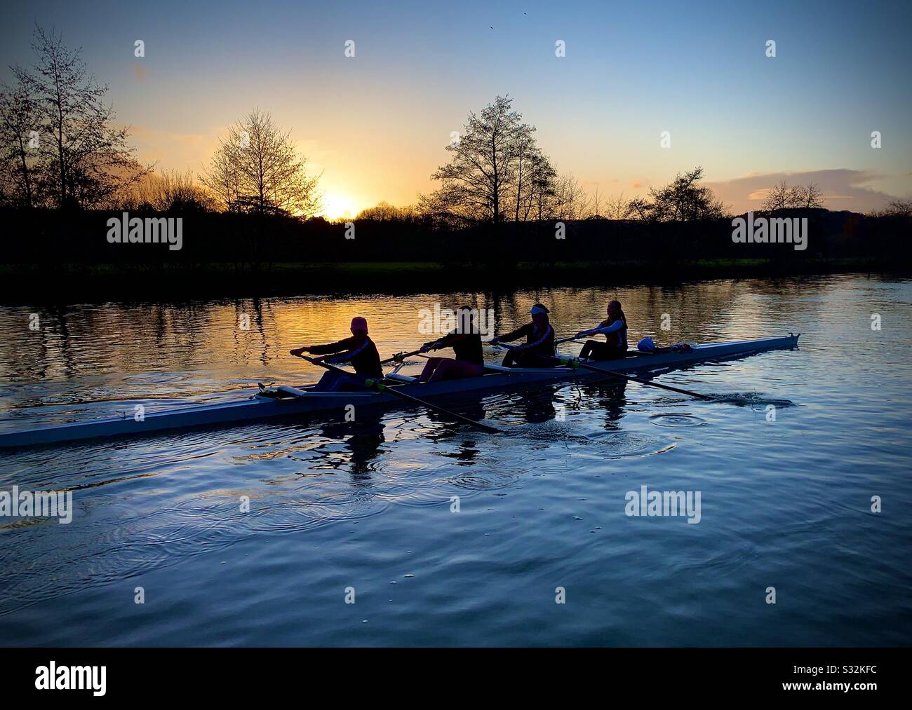 Crew teamwork hi-res stock photography and images - Alamy