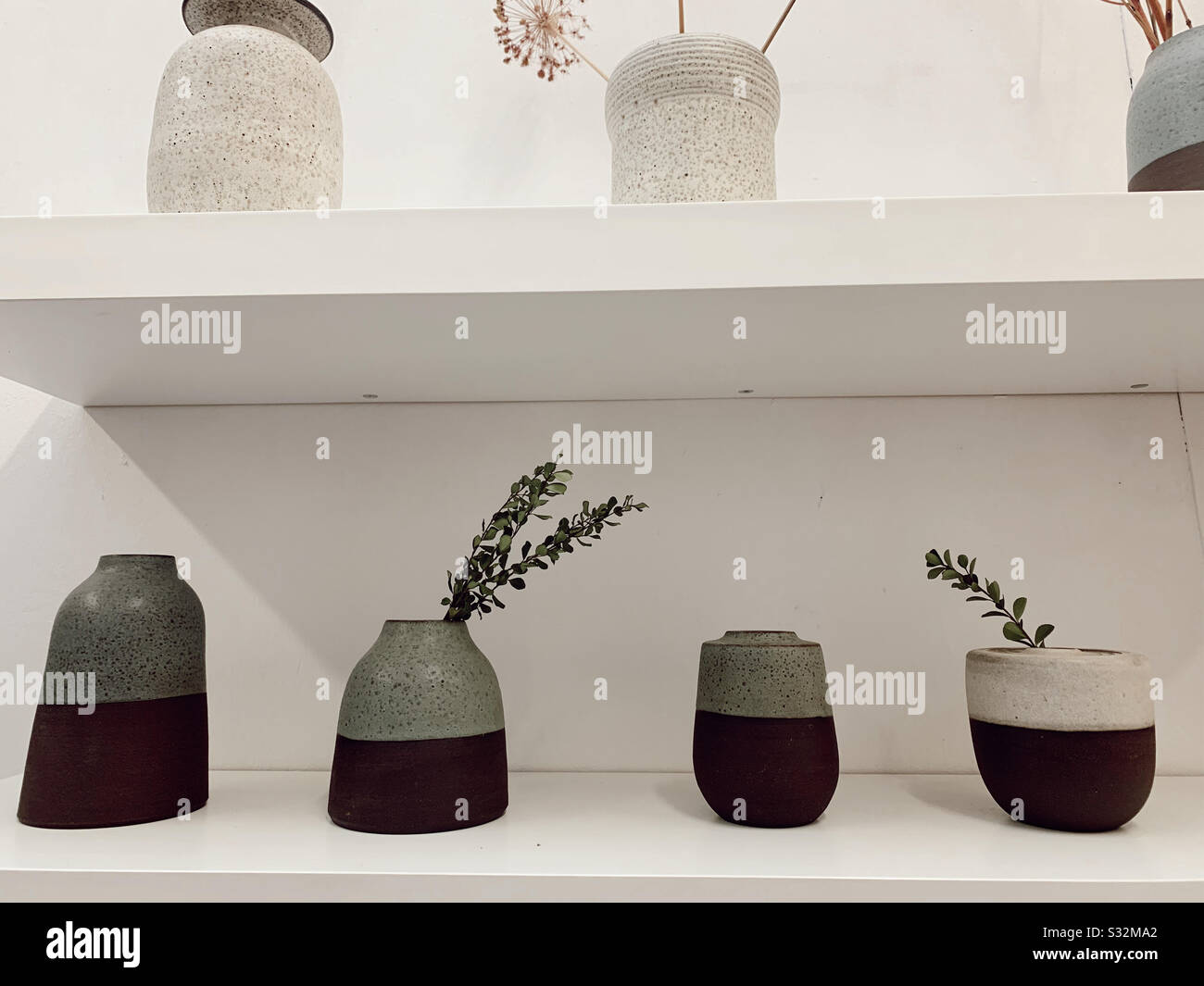 Pottery contrast hi-res stock photography and images - Alamy