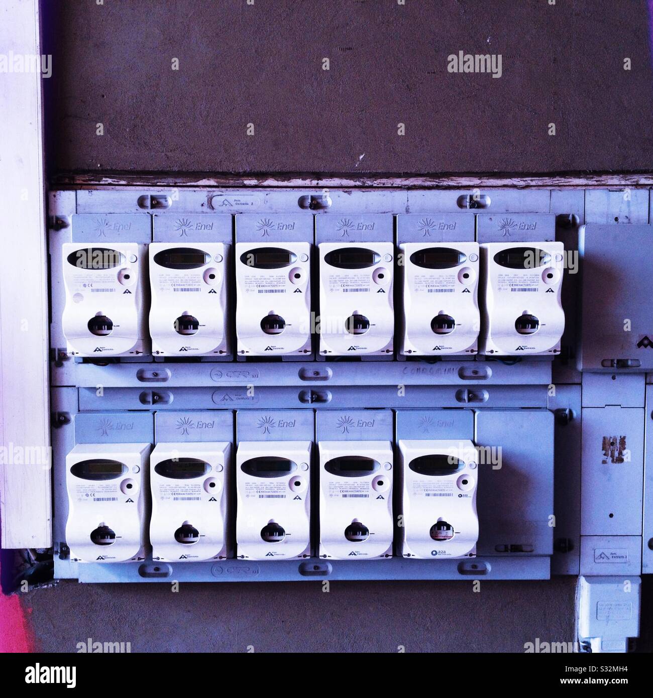 Electronic billing italy hi-res stock photography and images - Alamy