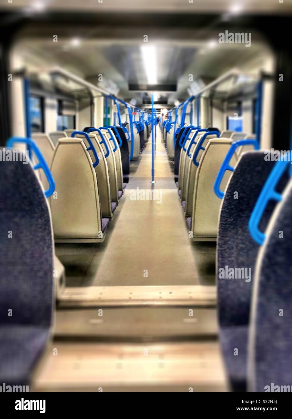 Blue train carriage hi-res stock photography and images - Alamy