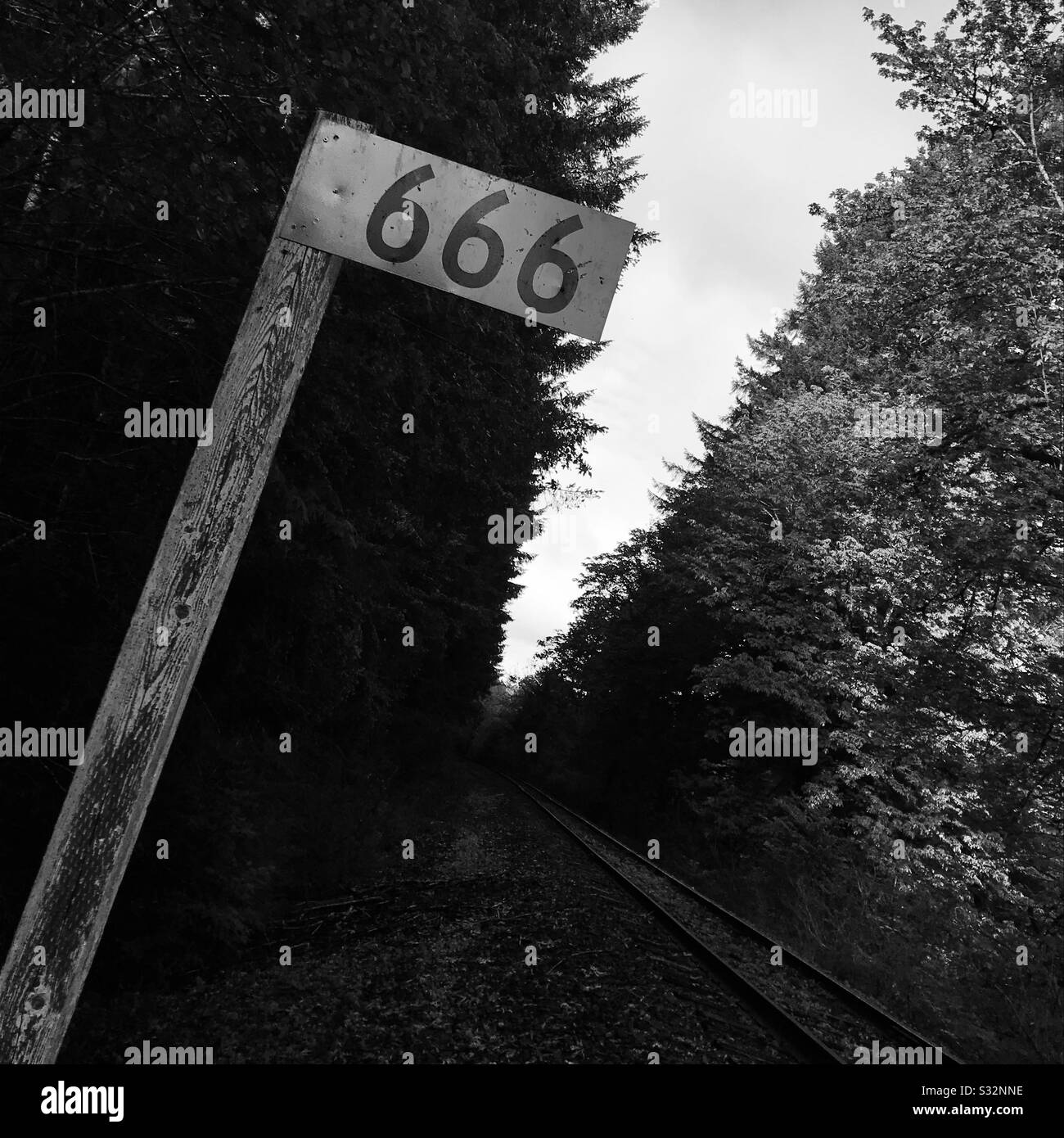 Train 666 hi-res stock photography and images - Alamy