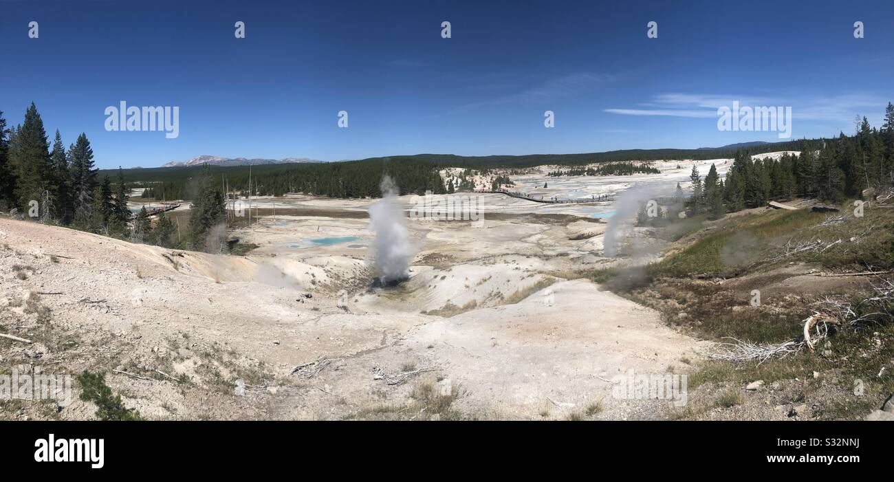 Smoke sulphur hi-res stock photography and images - Alamy