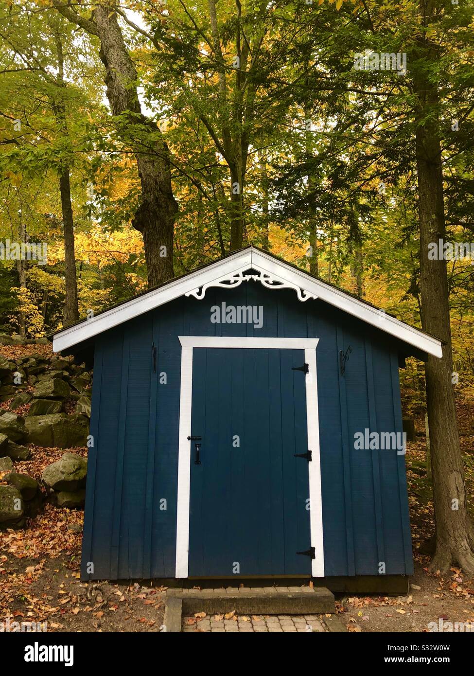 Log Shed High Resolution Stock Photography and Images - Alamy