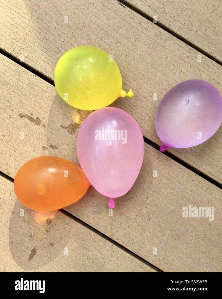 Water balloon balloons hi-res stock photography and images - Alamy