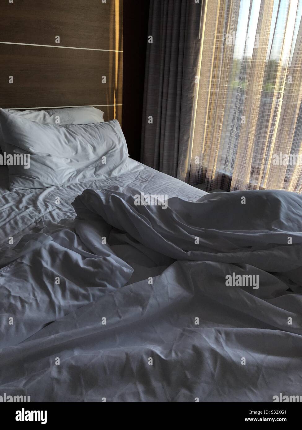 Messy sheets hi-res stock photography and images - Alamy