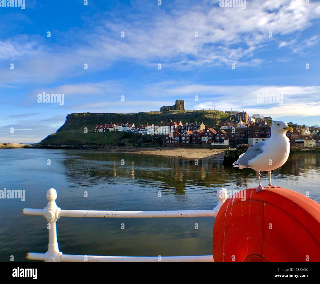 River esk whitby hi-res stock photography and images - Alamy
