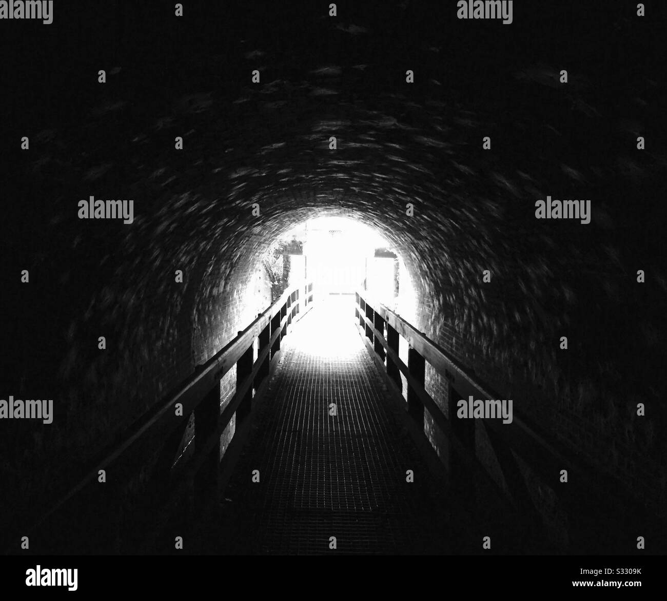 Tunnel walkway hi-res stock photography and images - Alamy