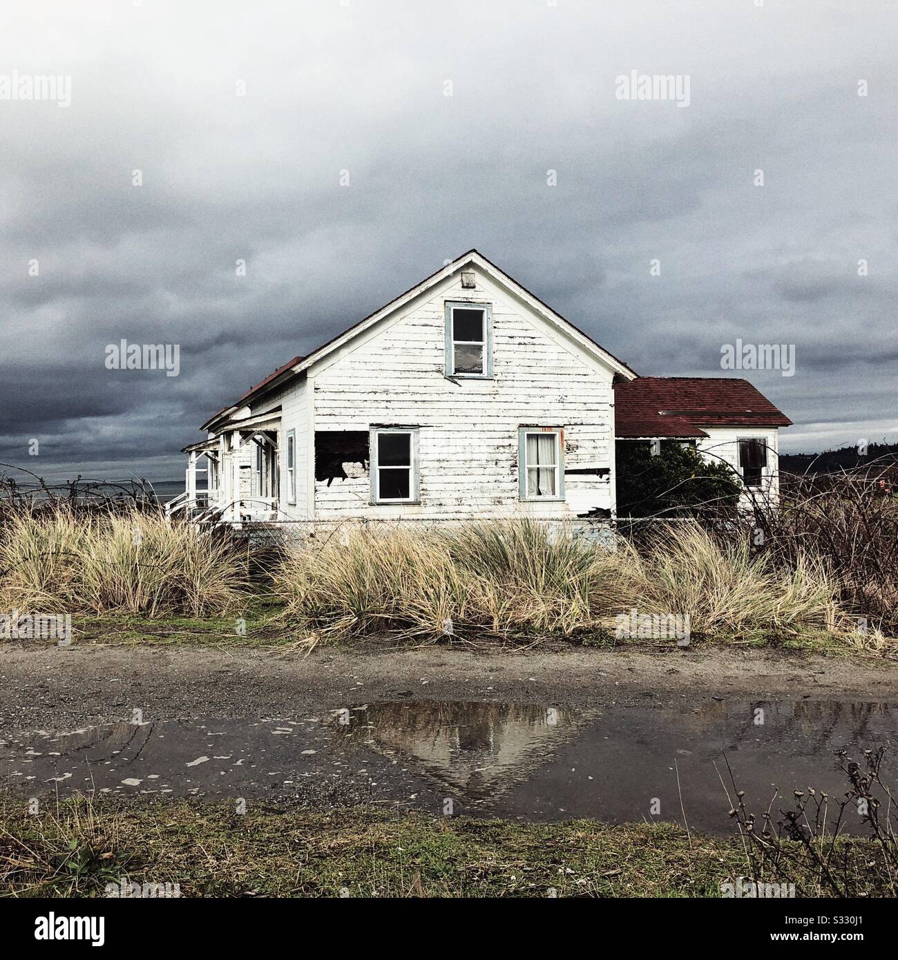 Old keeper house hi-res stock photography and images - Alamy