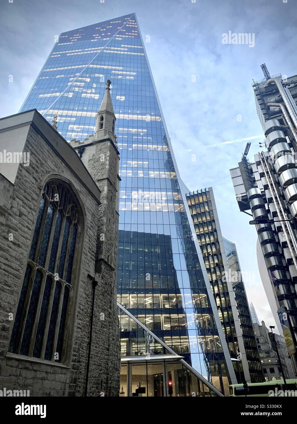 New architecture in london hi-res stock photography and images - Alamy